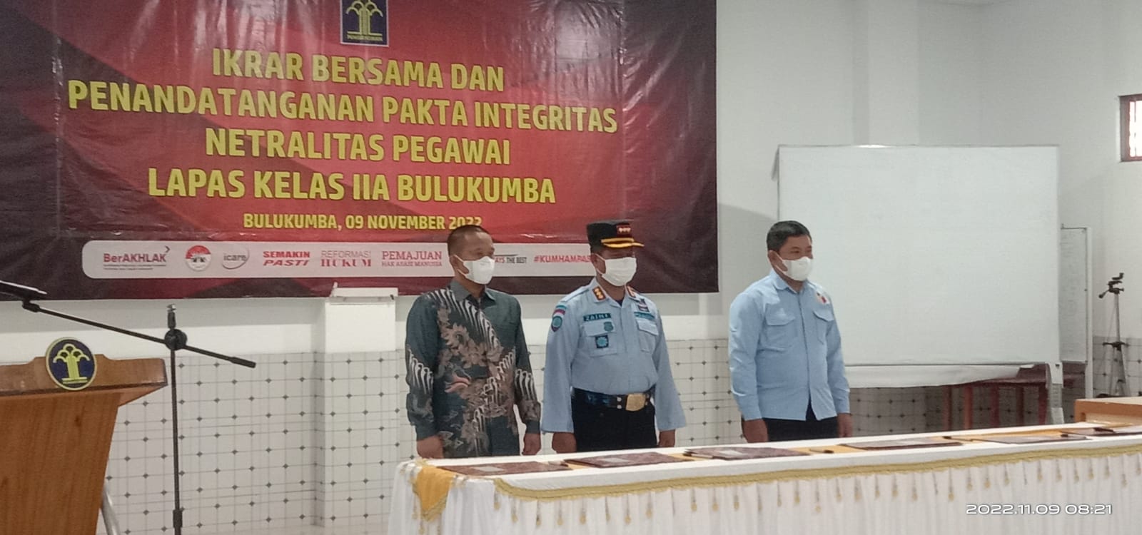 Gelar Ikrar Bersama dan Penandatanganan Pakta Integritas, Bawaslu Bulukumba Apresiasi Kalapas ...